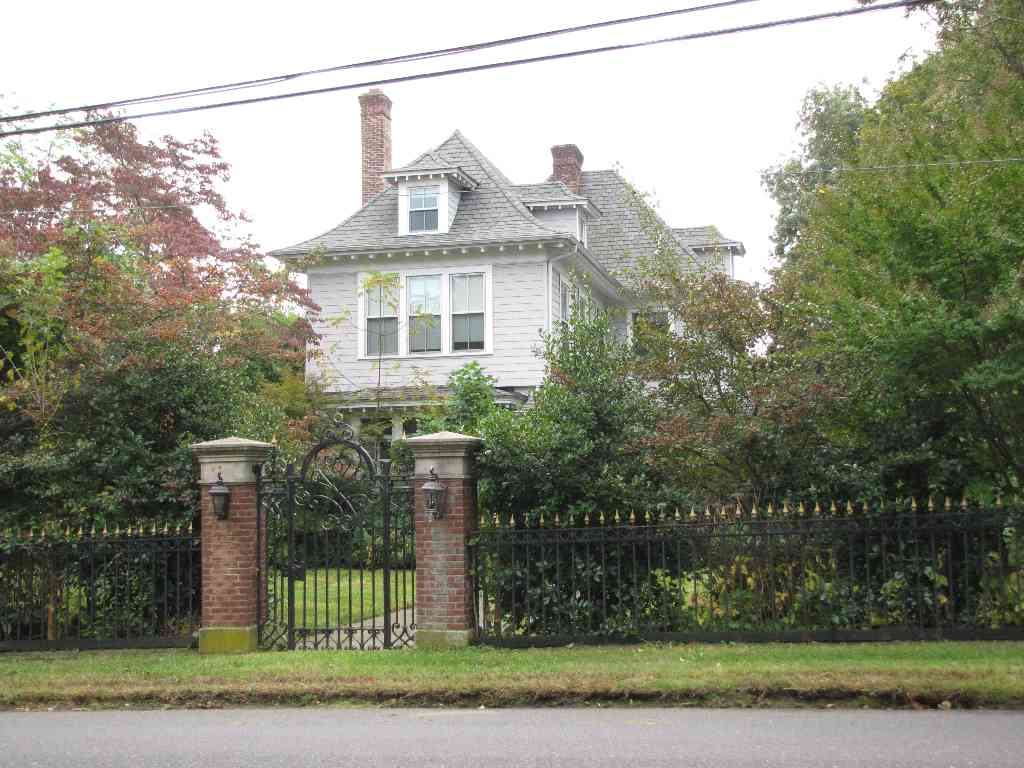 RUMSON MANSION RAZED - Red Bank Green