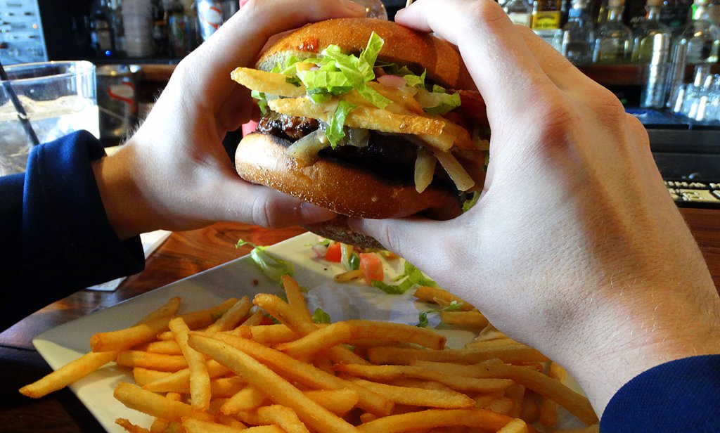 WHAT'S FOR LUNCH? A MONSTER BURGER - Red Bank Green