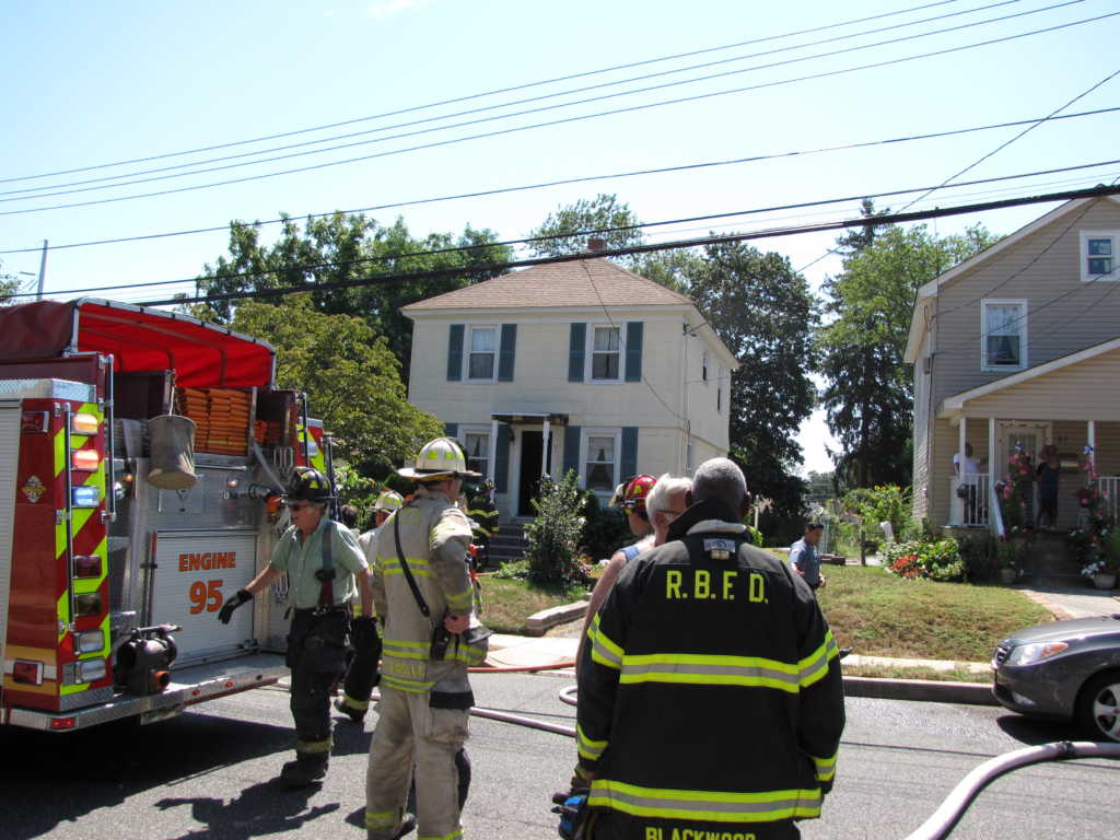 RED BANK: FIRE DAMAGES BEDROOM - Red Bank Green
